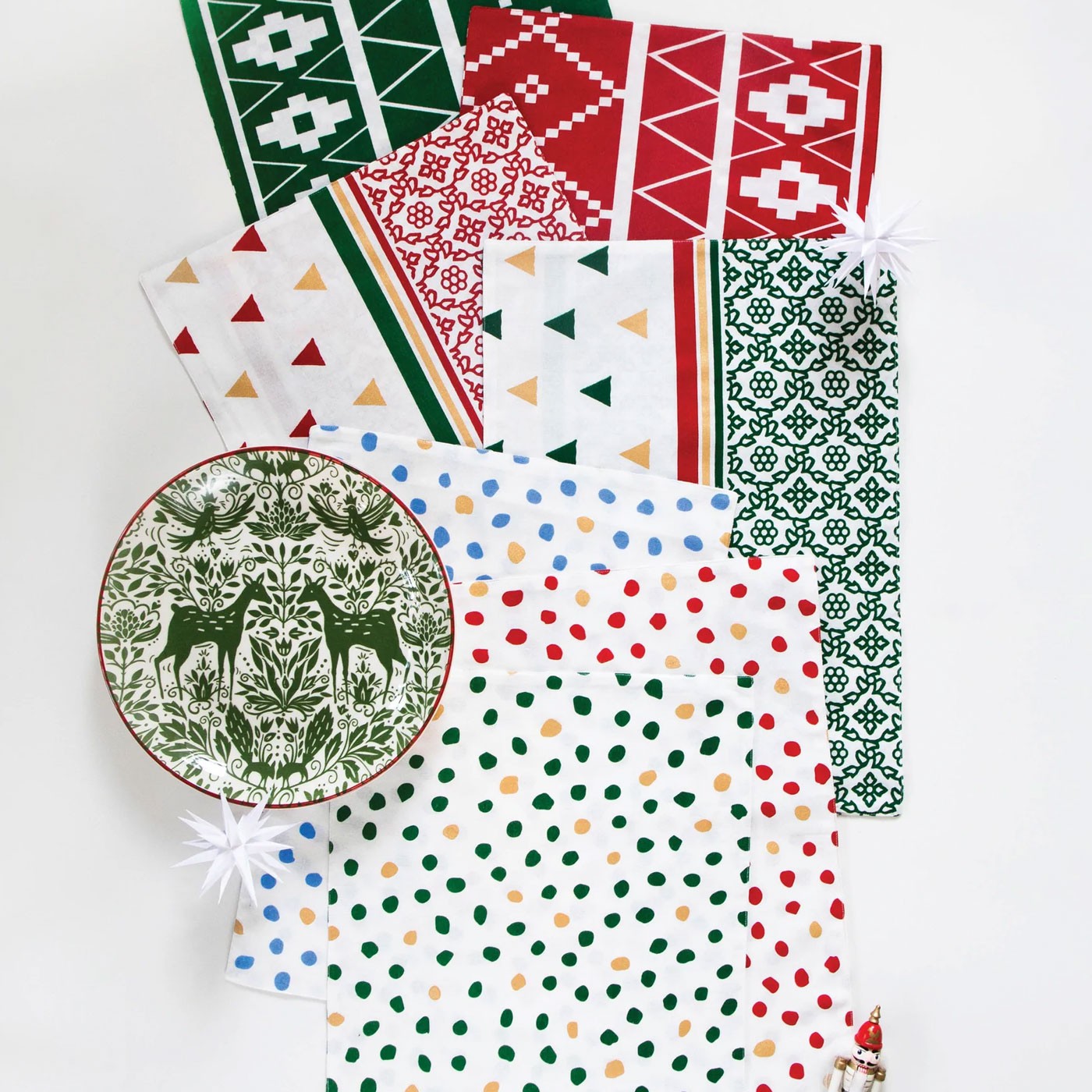Bohemian Linens Holiday Green Reversible Placemats - Set of 4 - Vietri ...